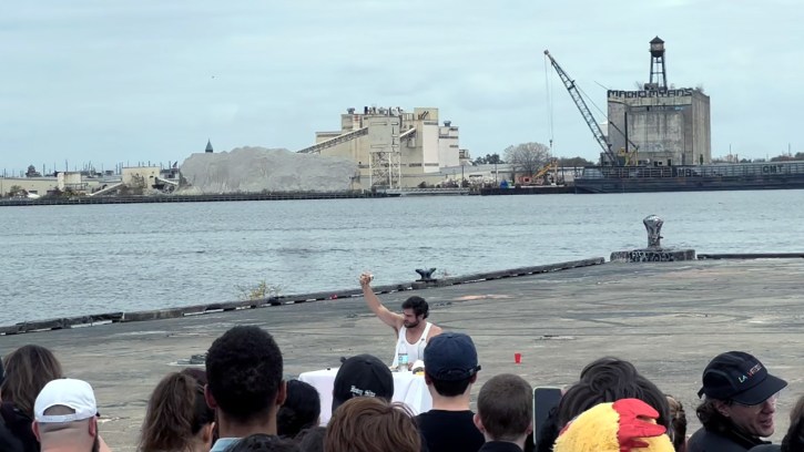 The Sports Highlight Of The Day Is Philly's Chicken Man Eating A ...
