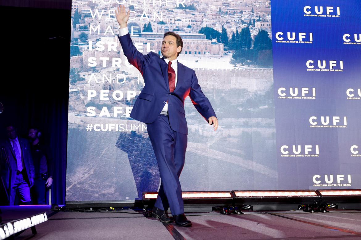 Is Ron DeSantis Wearing Hidden Platform Heels Inside His Stupid Ugly ...