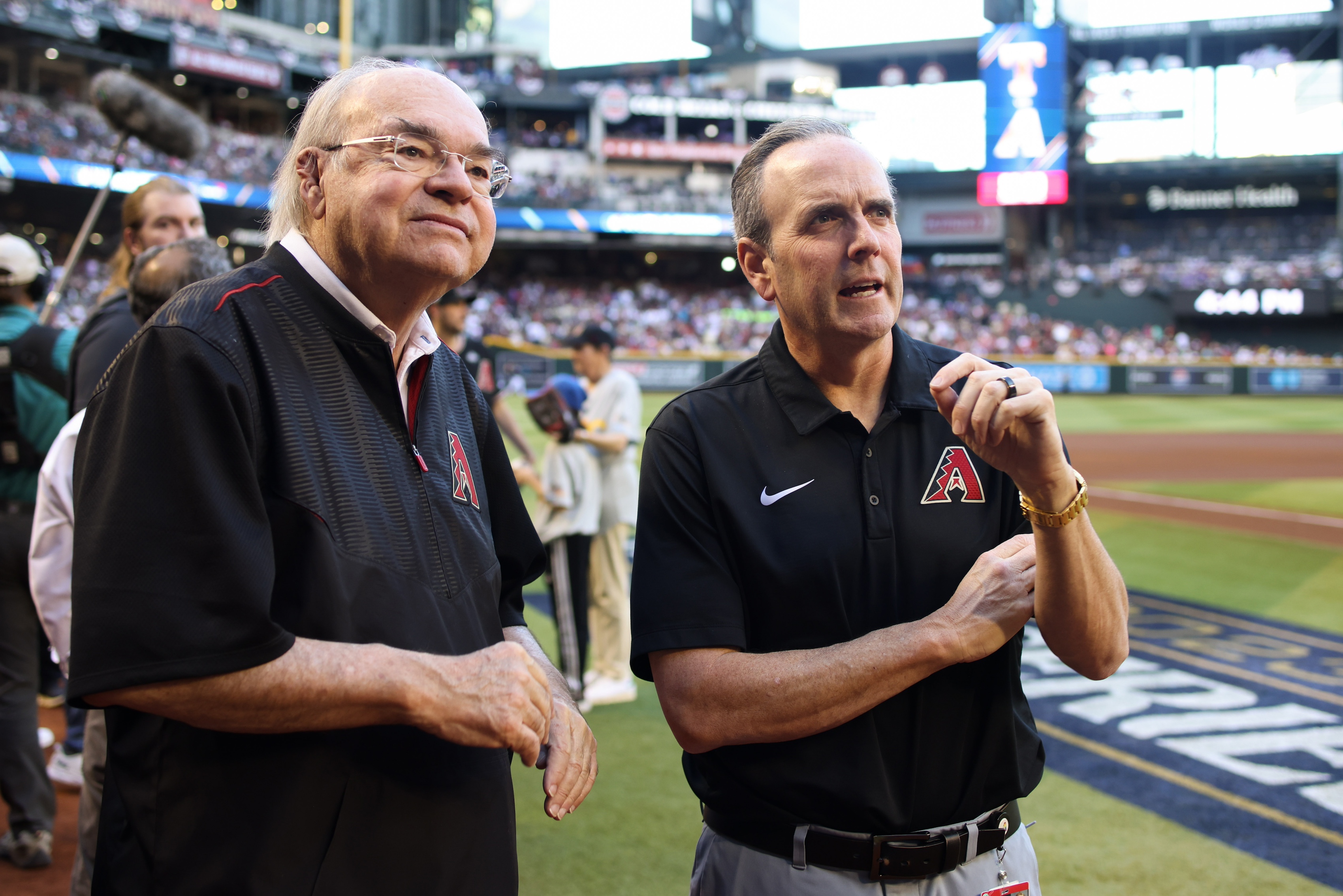Threats Are No Way To Do Business, Says Diamondbacks Owner Threatening ...