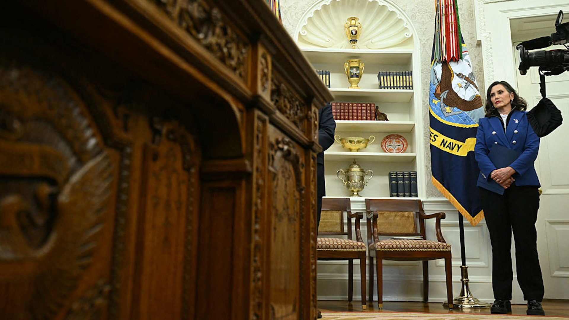 Video Shows Antonio Brown Exposing Himself At Dubai Hotel Pool | Defector