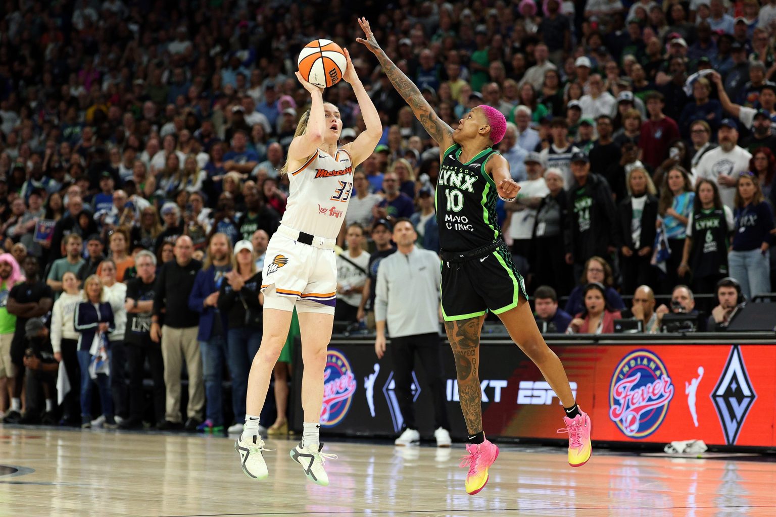 Blob-Headed Fish Sets New Standard Of Fishy Blobbiness | Defector